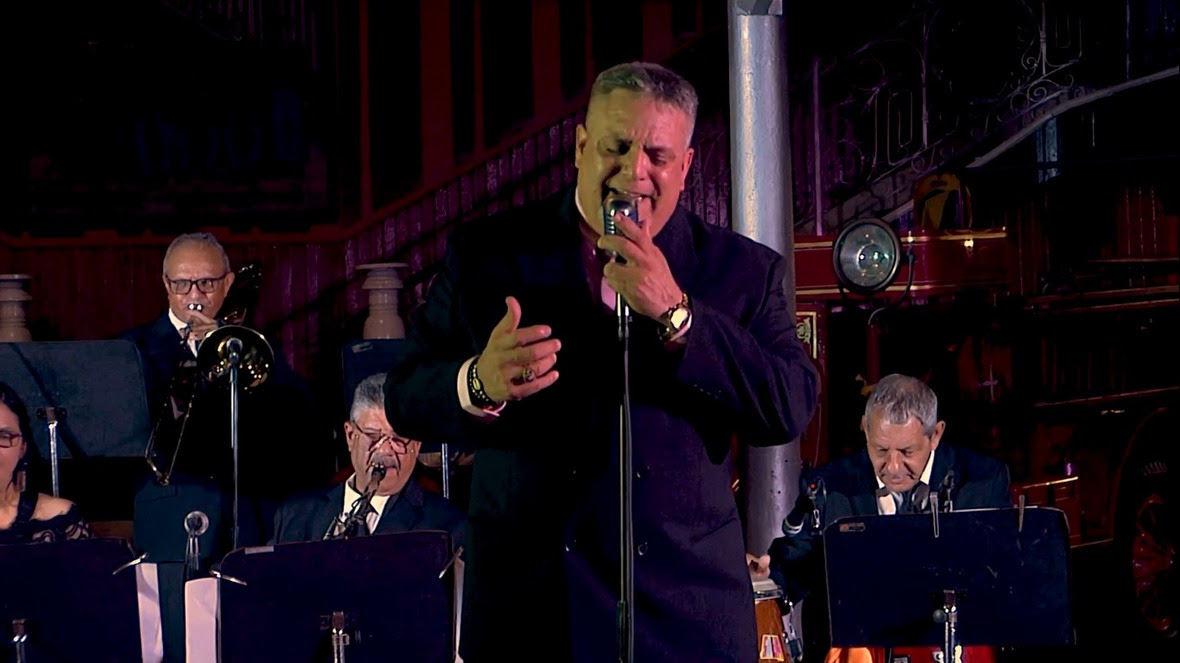 Fernandito Rentas presenta el videoclip del tema «Por Estar Con Ella ...